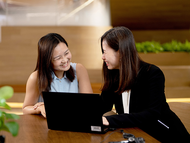 Relationship management | Students and graduates | Careers | HSBC